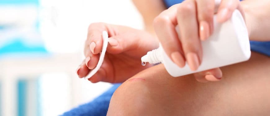 Guía completa de antisépticos para heridas | Blog PromoFarma